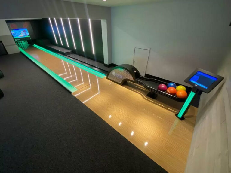 20 Amazing Residential Bowling Alleys: Get Inspired and Transform Your Home